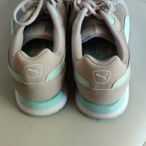 Puma | Shoes | Puma Sneaker Size 9 | Poshmark